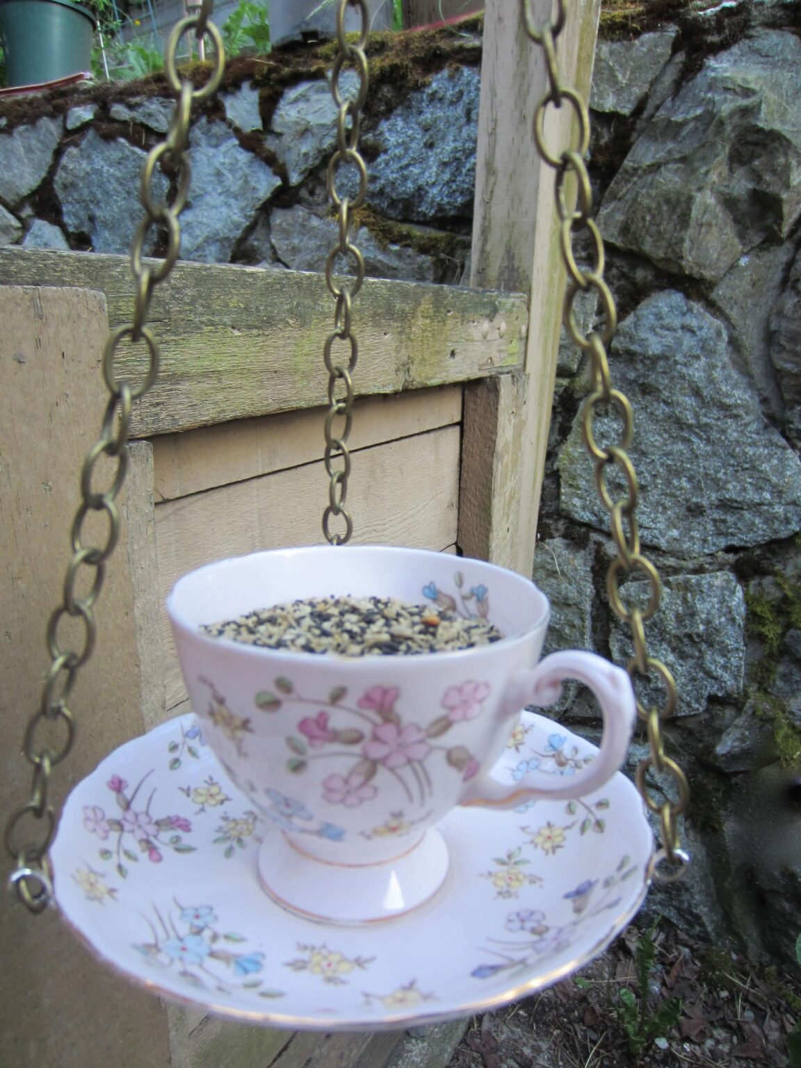 11 Gorgeous Ways To Upcycle Old Tea Cups - Sad To Happy Project